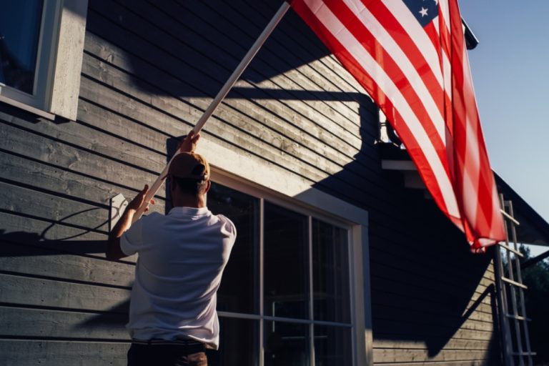 Flying Flags and their Relationship with your HOA